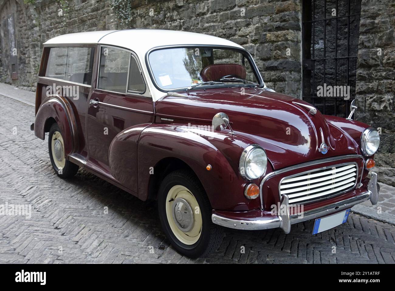 Morris traveller hi-res stock photography and images - Alamy