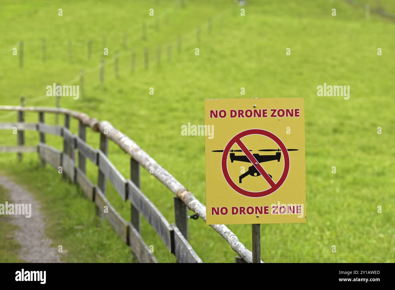 No drones sign Stock Photo - Alamy