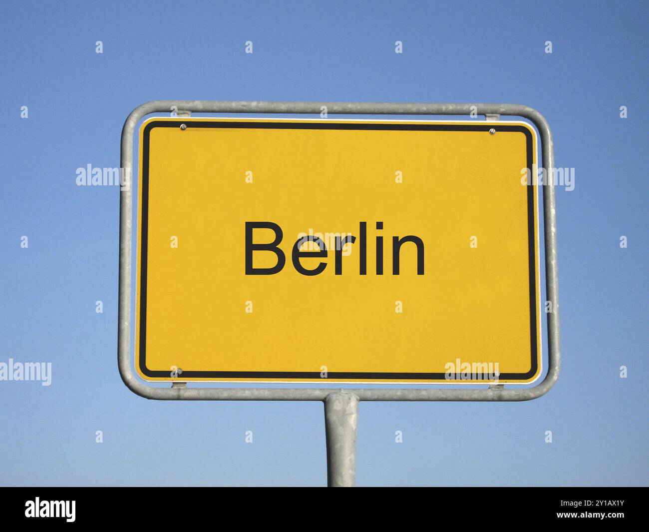 Place name notice hi-res stock photography and images - Alamy