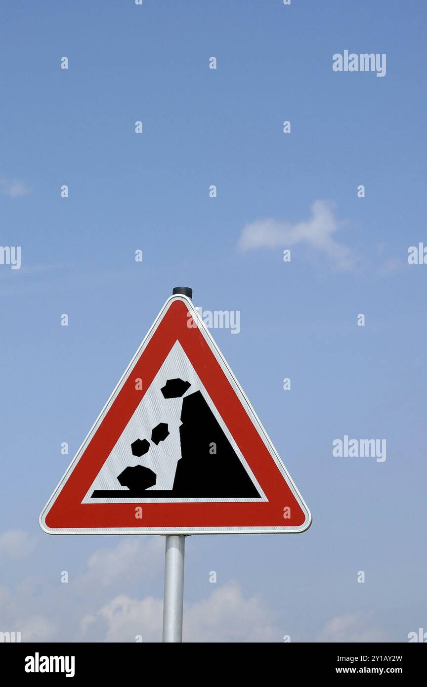Falling rocks road sign road sign hi-res stock photography and images ...