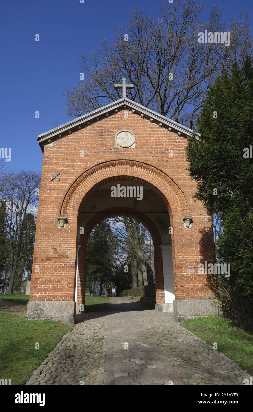Entrance gate gatehouse gateway hi-res stock photography and images - Alamy