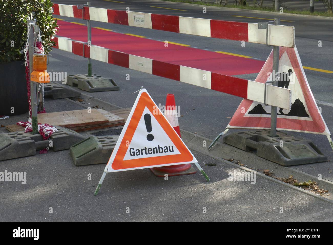 Horticultural warning sign Stock Photo - Alamy