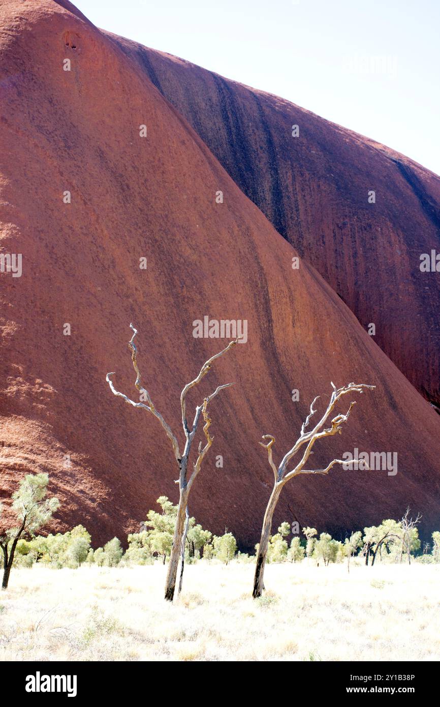 View from Mala Walk track, Uluru (Ayers Rock), Uluṟu-Kata Tjuṯa ...