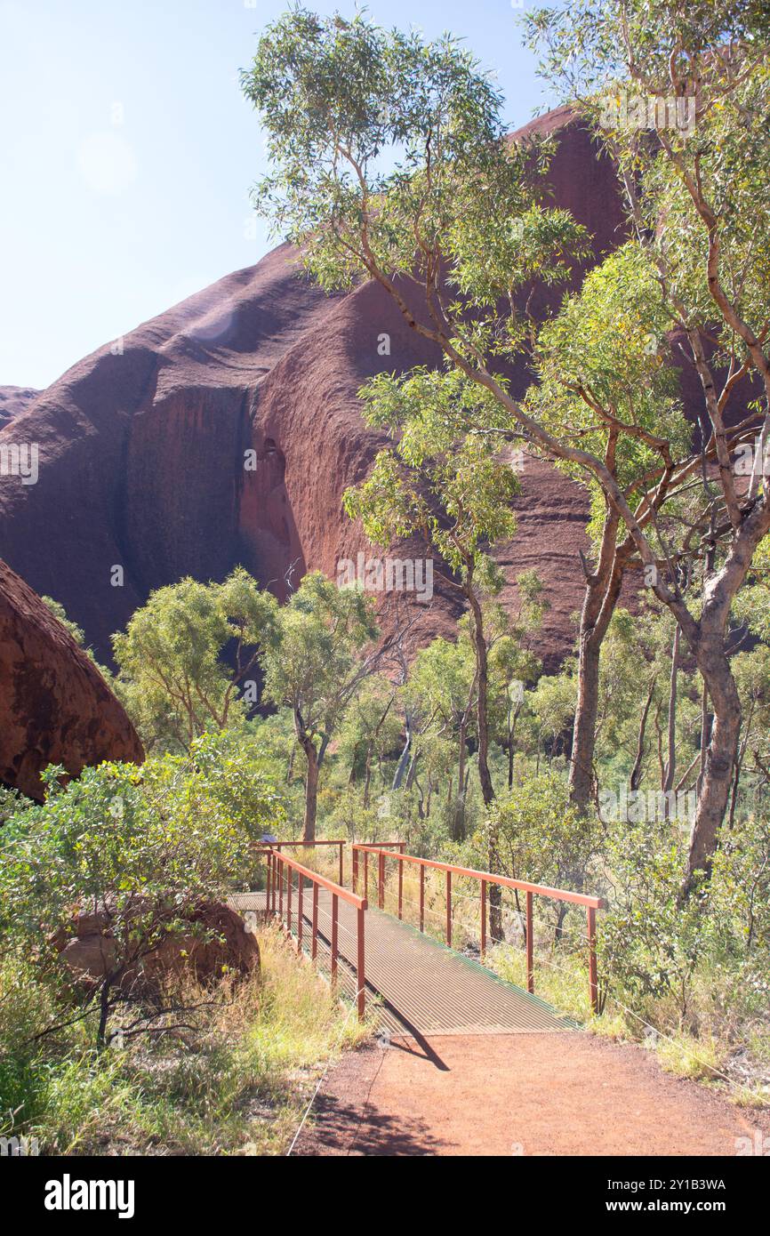 View from Mala Walk track, Uluru (Ayers Rock), Uluṟu-Kata Tjuṯa ...