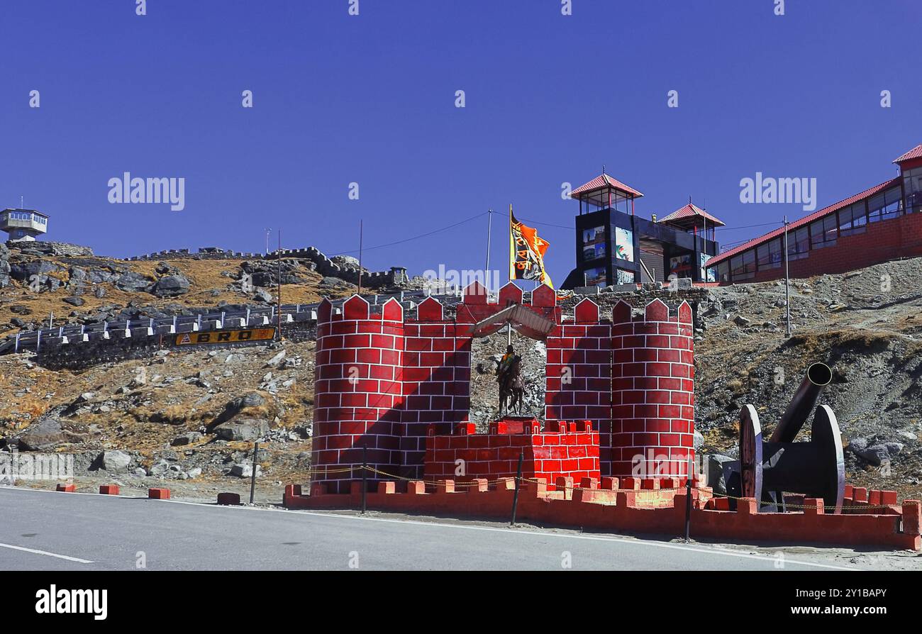 nathu la, high altitude himalaya mountain pass is a landmark ...