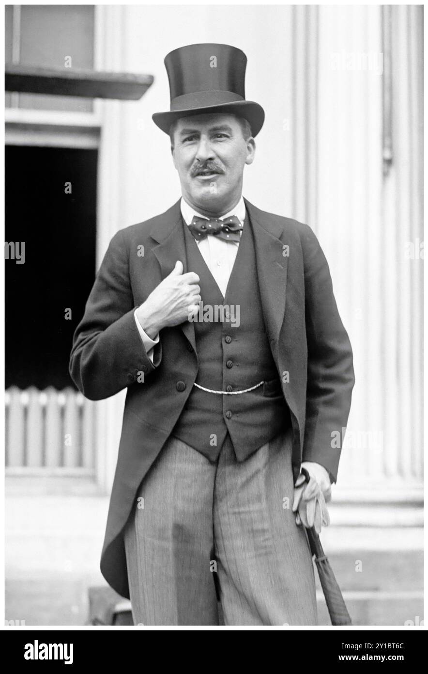 Howard Carter (1874-1939), British archaeologist and Egyptologist ...