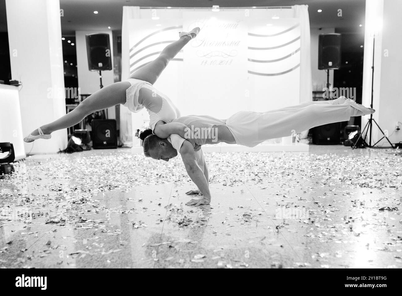 Girl dance ballet in Black and White Stock Photos & Images - Alamy