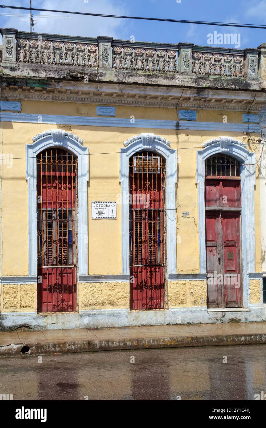Colonial-style windows in facade of a building, Santa Clara, Cuba Stock ...