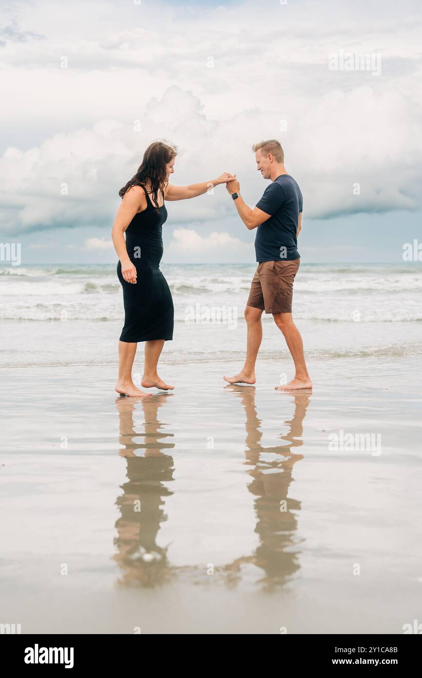 People holding hands dancing hi-res stock photography and images - Alamy