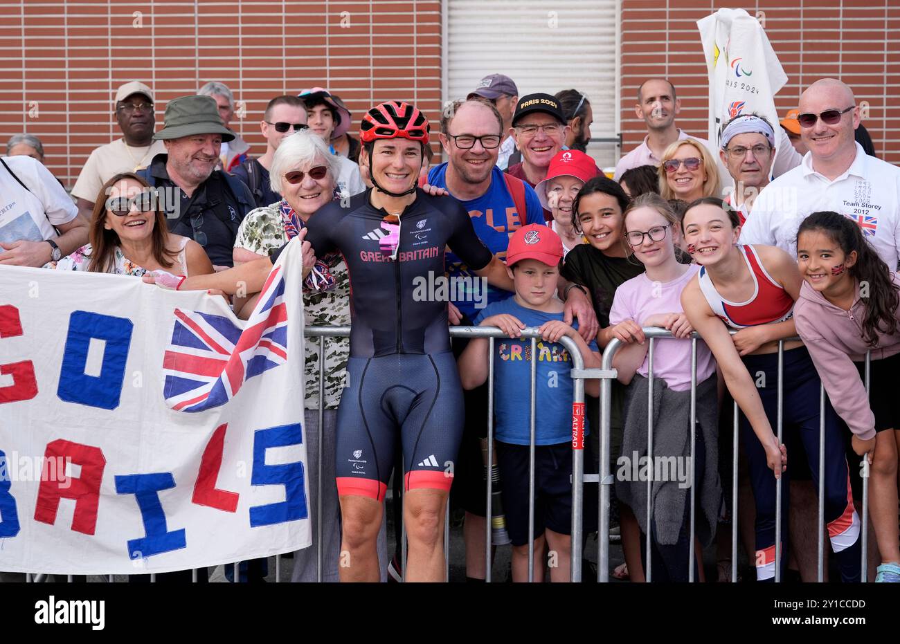 Great Britain's Sarah Storey celebrates winning gold in the Women's C4 ...