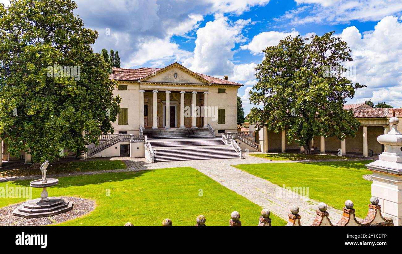FRATTA POLESINE, ITALY – MAY 10, 2024: Villa Badoer and Casa Museo ...