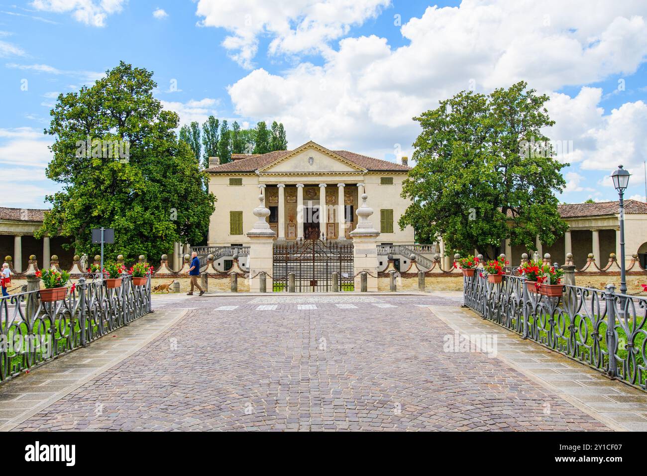 FRATTA POLESINE, ITALY – MAY 10, 2024: Villa Badoer, a Renaissance ...