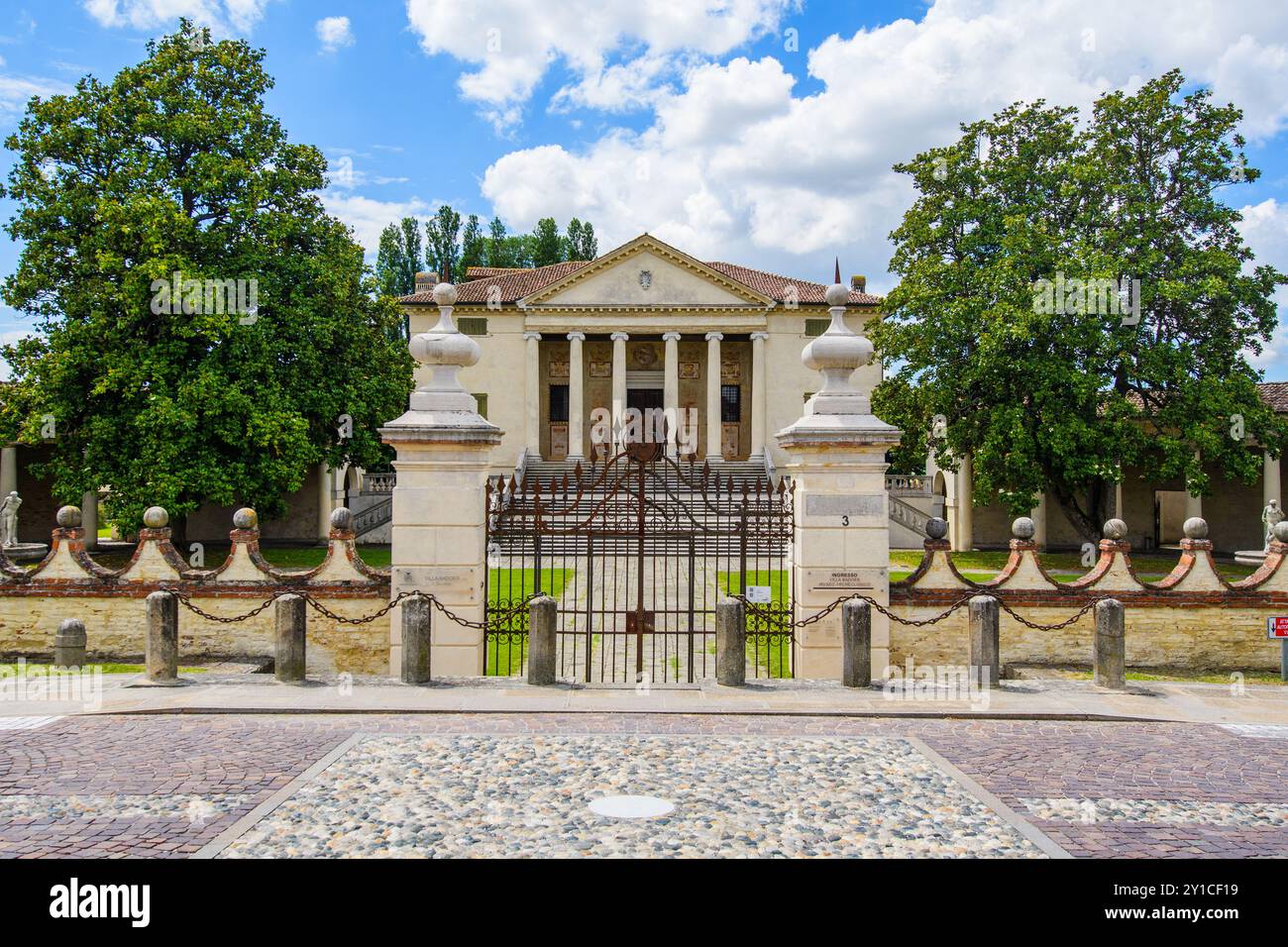 FRATTA POLESINE, ITALY – MAY 10, 2024: Villa Badoer, a Renaissance ...