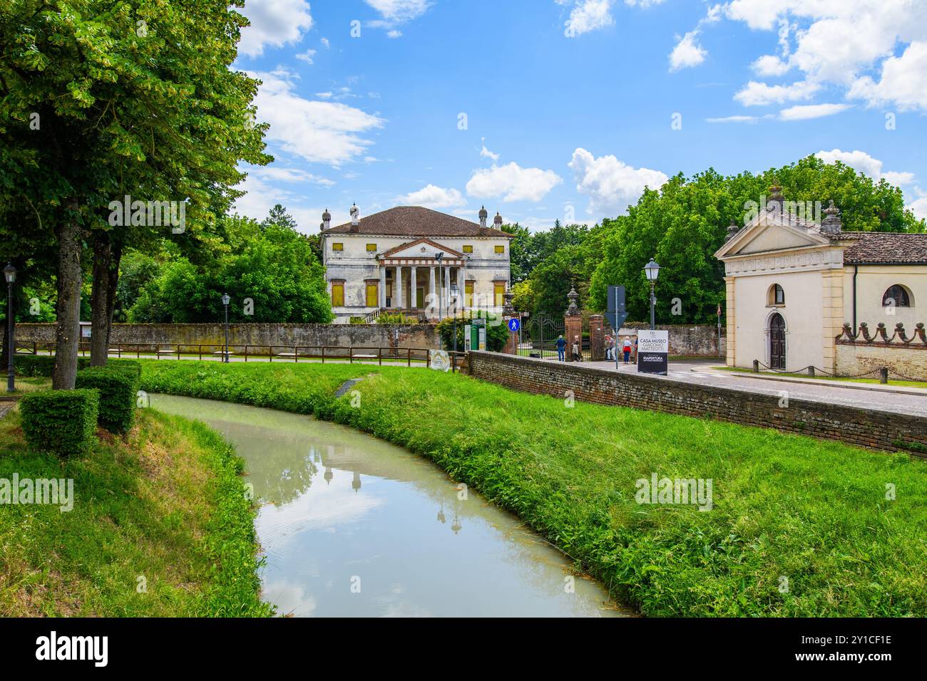 FRATTA POLESINE, ITALY – MAY 10, 2024: Villa Badoer and Casa Museo ...