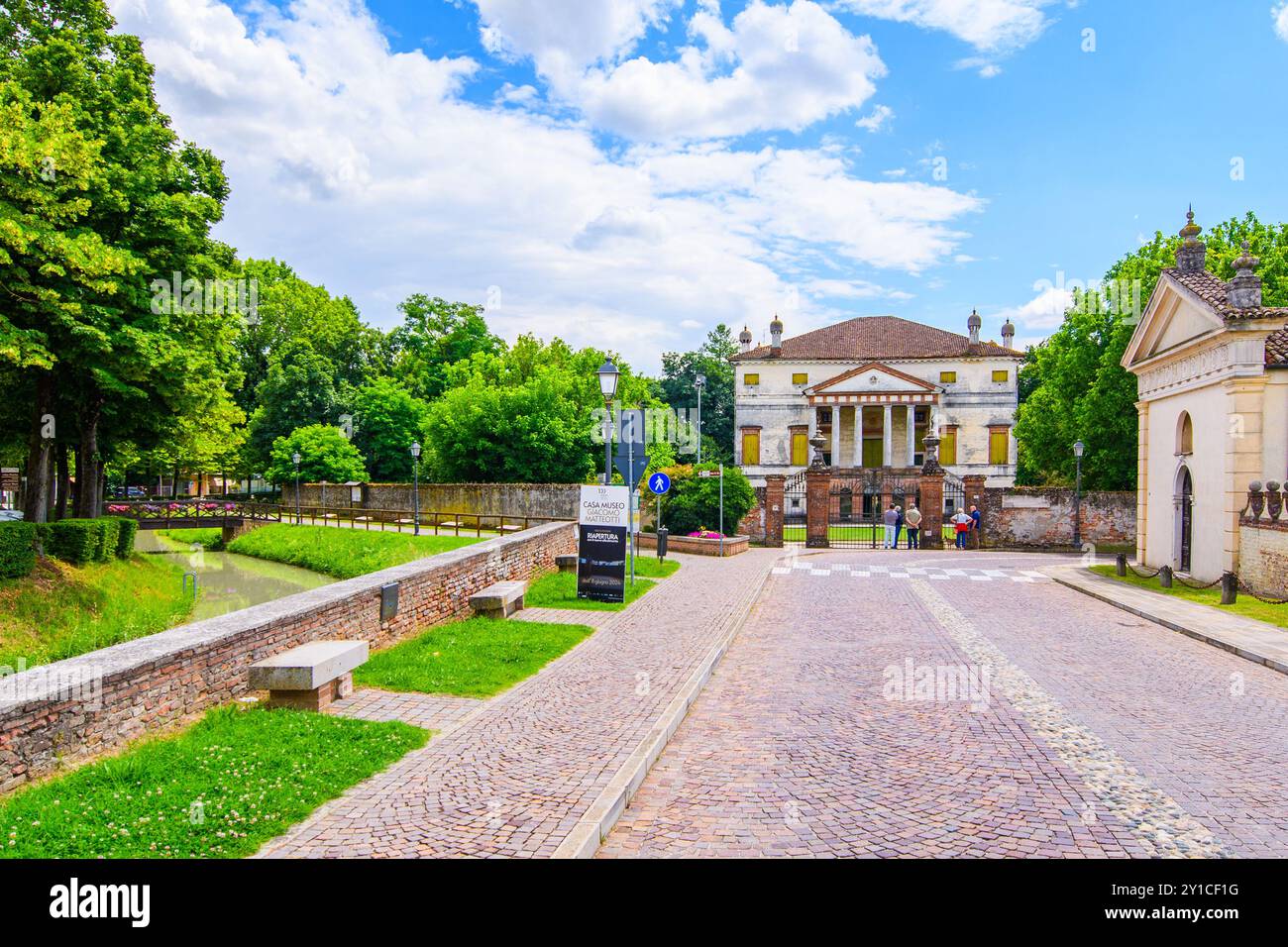FRATTA POLESINE, ITALY – MAY 10, 2024: Villa Badoer and Casa Museo ...
