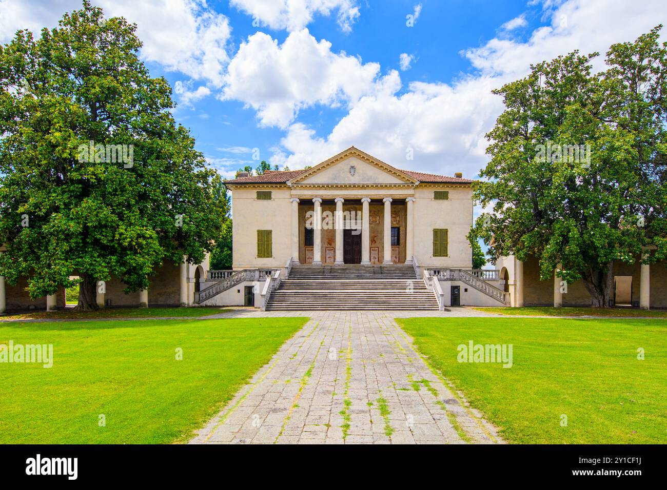 FRATTA POLESINE, ITALY – MAY 10, 2024: Villa Badoer and Casa Museo ...