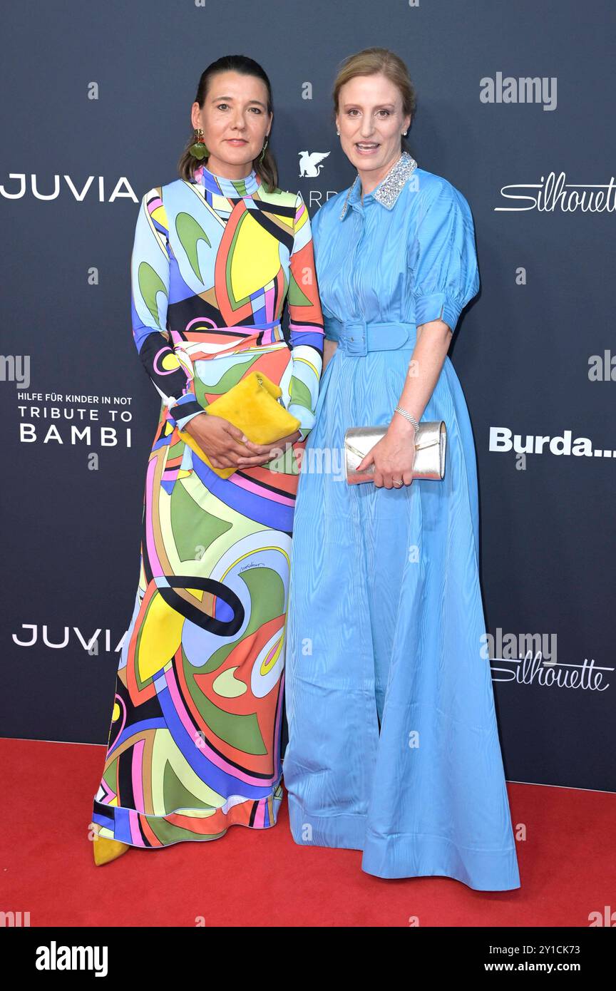 Marie Gräfin von Plettenberg und Sophie Prinzessin von Preußen beim ...