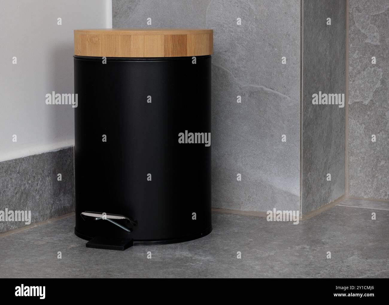 Trash can placement hi-res stock photography and images - Alamy