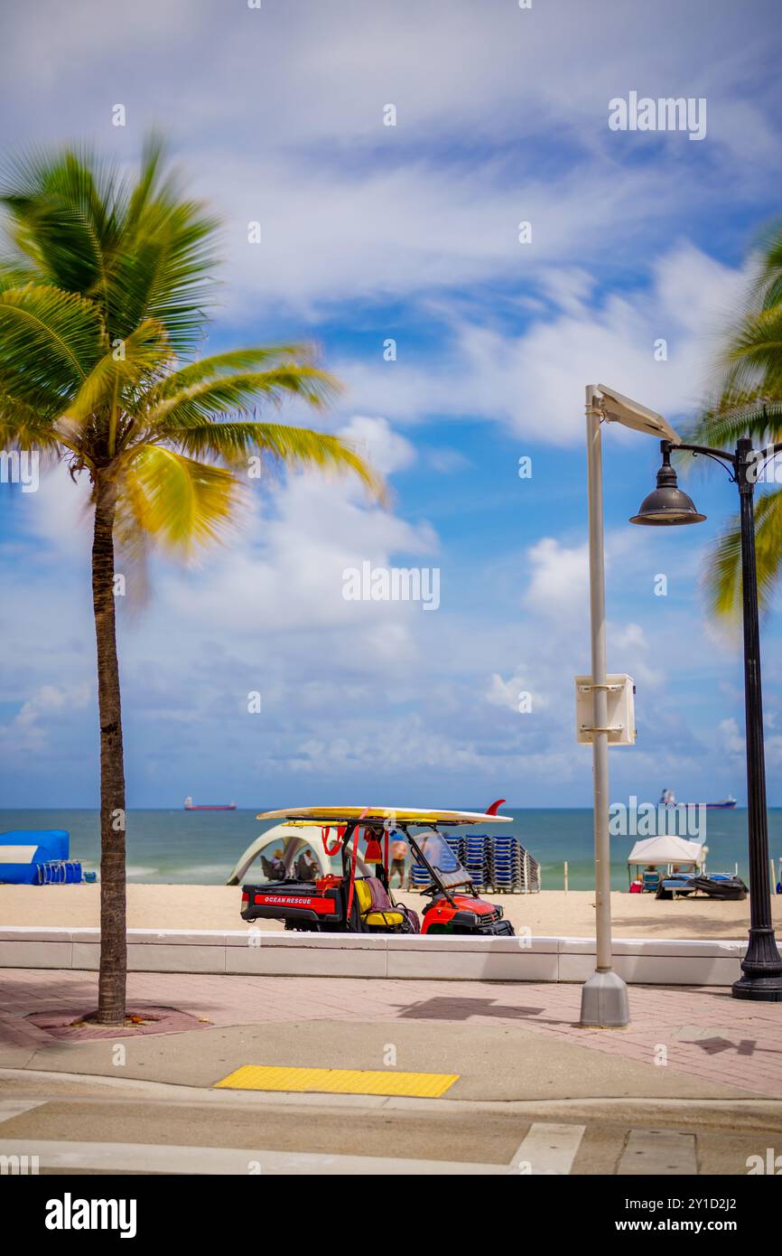 Ocean rescue on the beach Stock Photo - Alamy