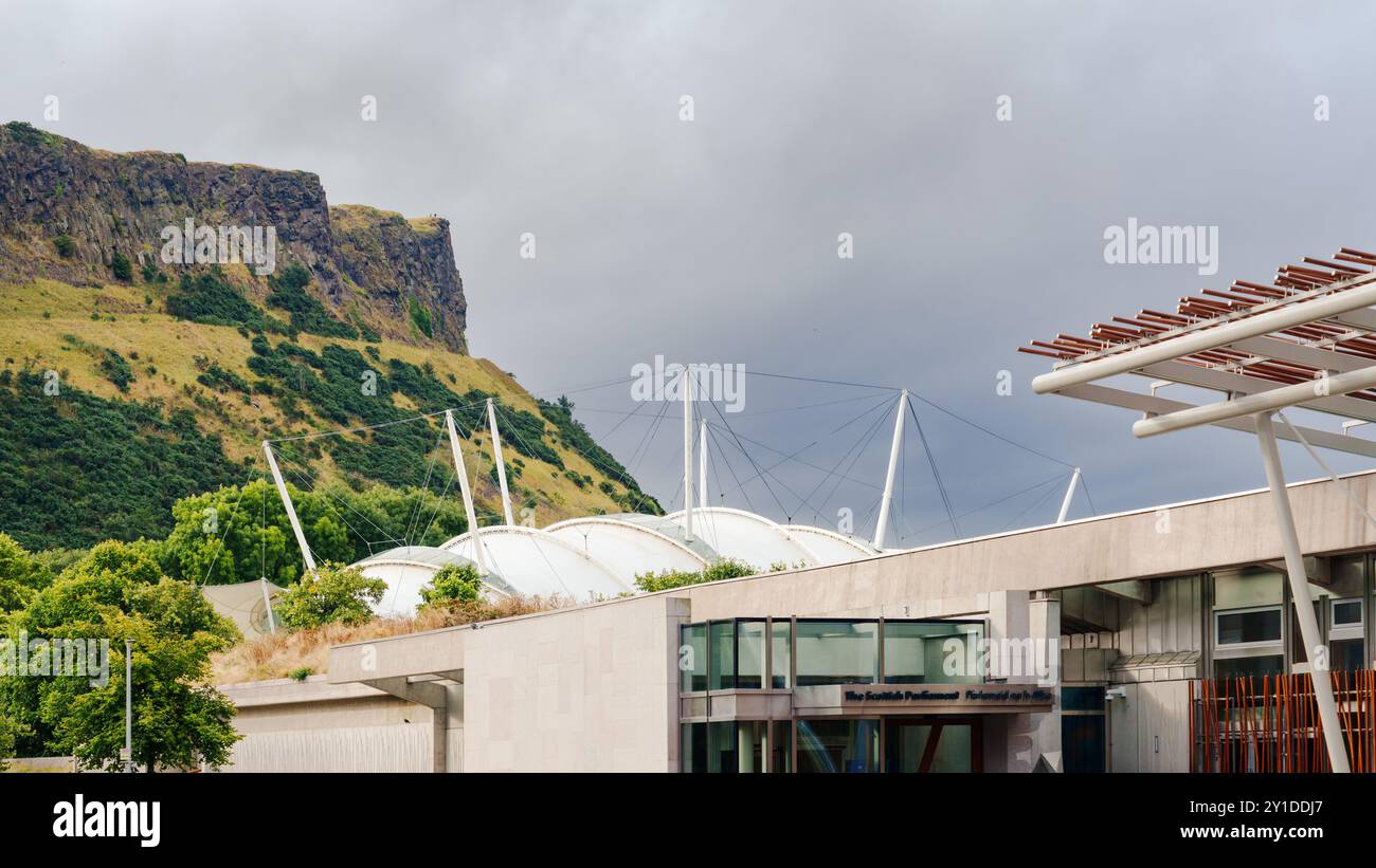 Edinburgh, Scotland, UK - Dynamic Earth by Hopkins Architects Stock ...