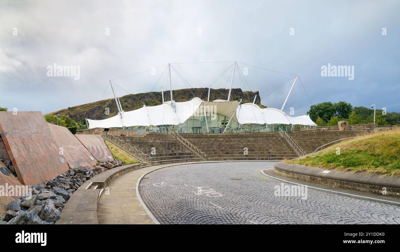 Edinburgh, Scotland, UK - Dynamic Earth by Hopkins Architects Stock ...