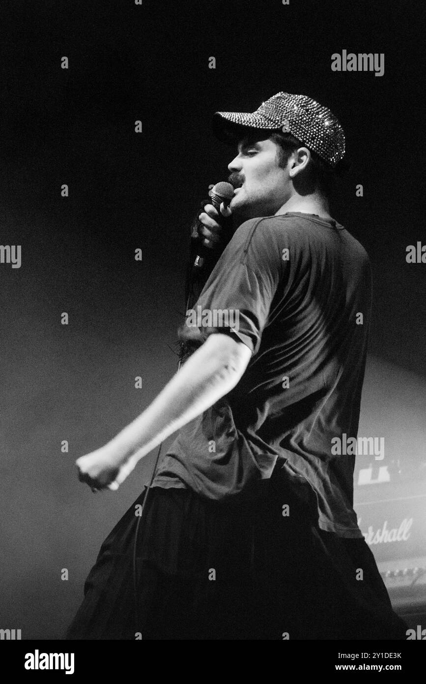 MODEL/ACTRIZ, CONCERT, 2024: Cole Haden singer from the New York band ...