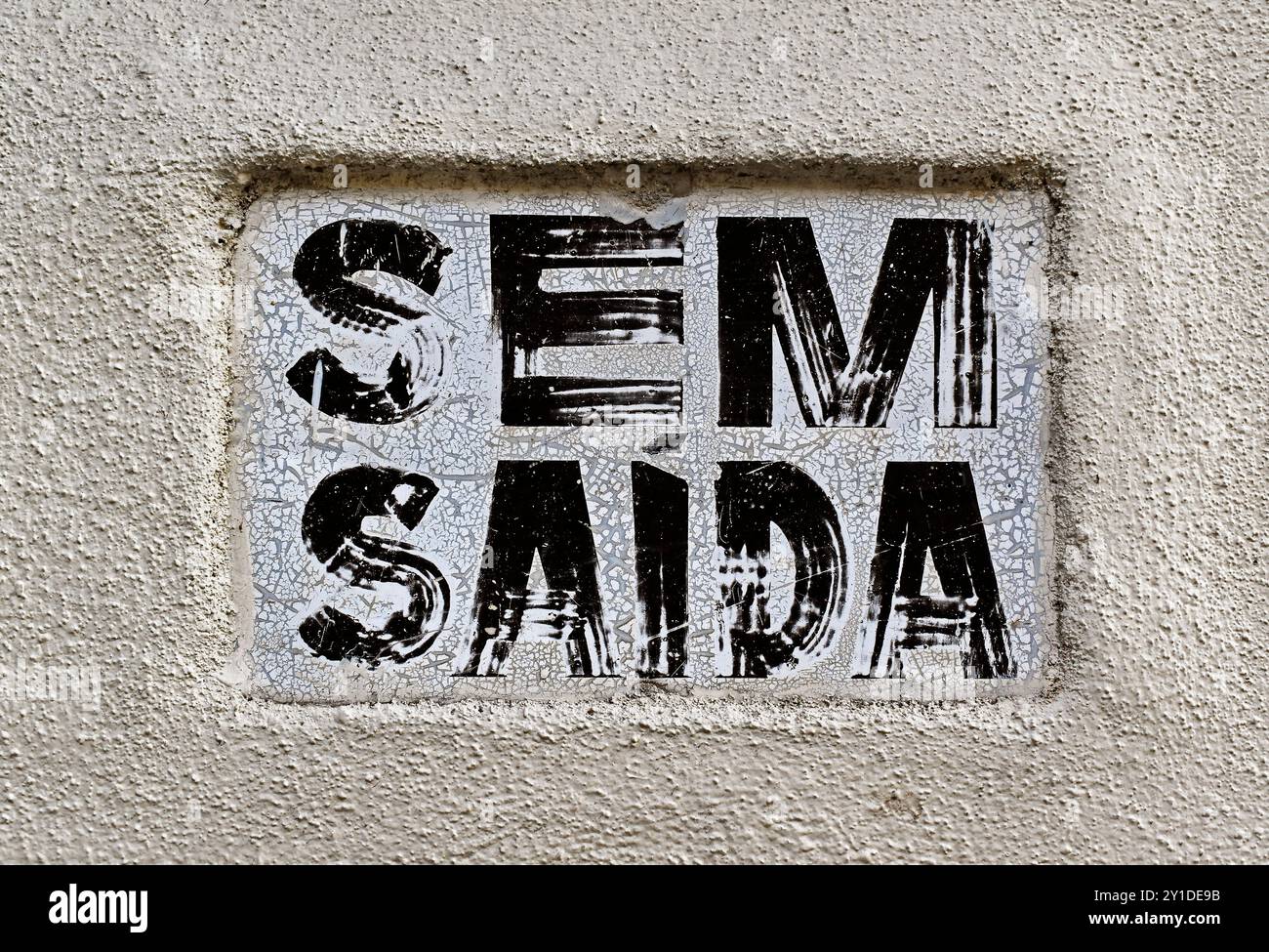 Plate indicating dead end street in Tijuca neighborhood, Rio de Janeiro ...