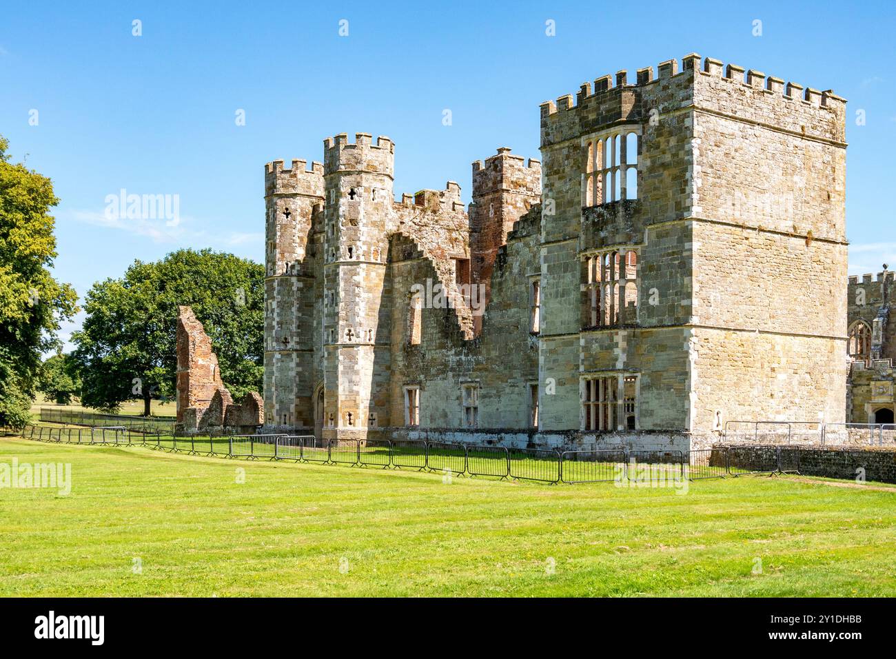 Cowdray Heritage Ruins - one of England's earliest Tudor House ...