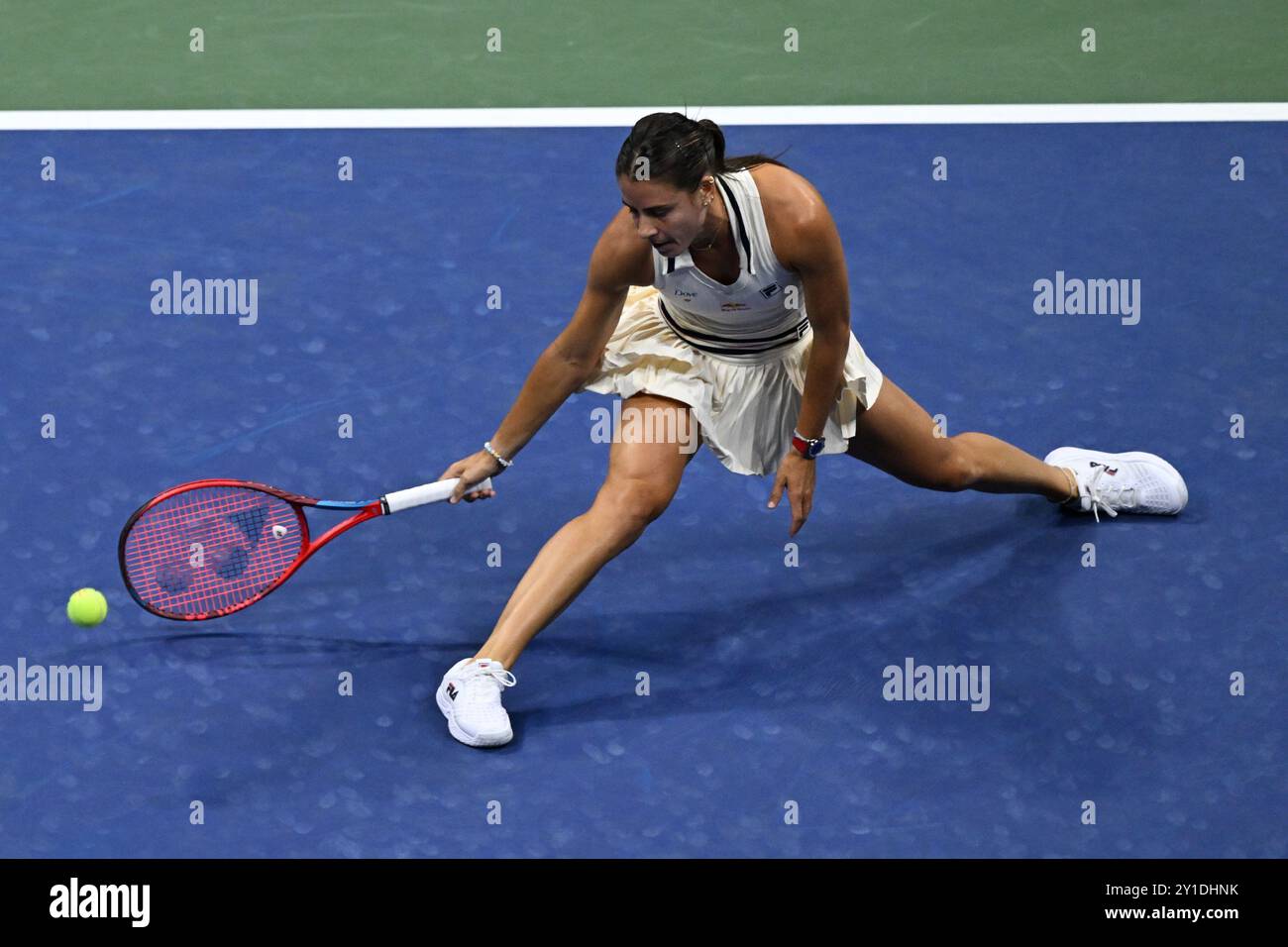 Flushing NY, USA. 05th Sep, 2024. **NO NY NEWSPAPERS** Aryna Sabalenka Vs Emma Navarro during ...