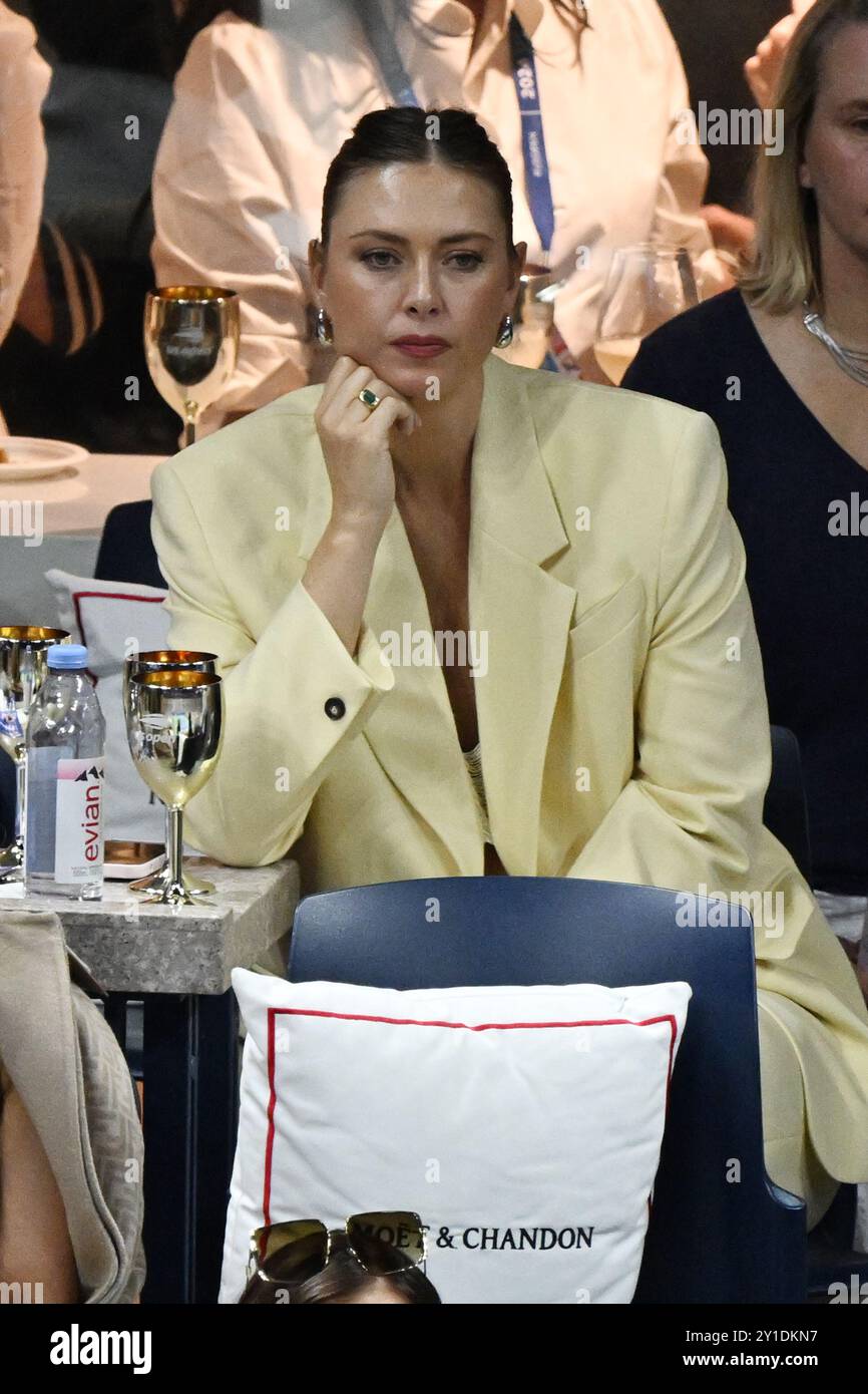 Flushing NY, USA. 05th Sep, 2024. **NO NY NEWSPAPERS** Maria Sharapova is seen watching Aryna ...