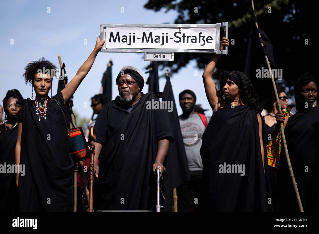 Maji maji square hi-res stock photography and images - Alamy
