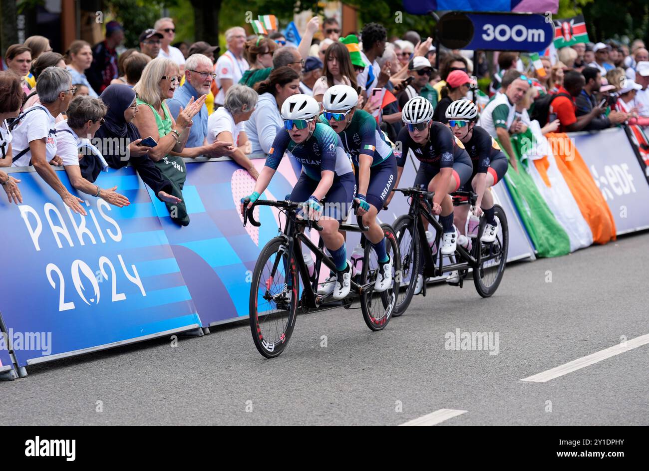 Ireland's Katie-George Dunlevy and pilot Linda Kelly (left) and Great ...