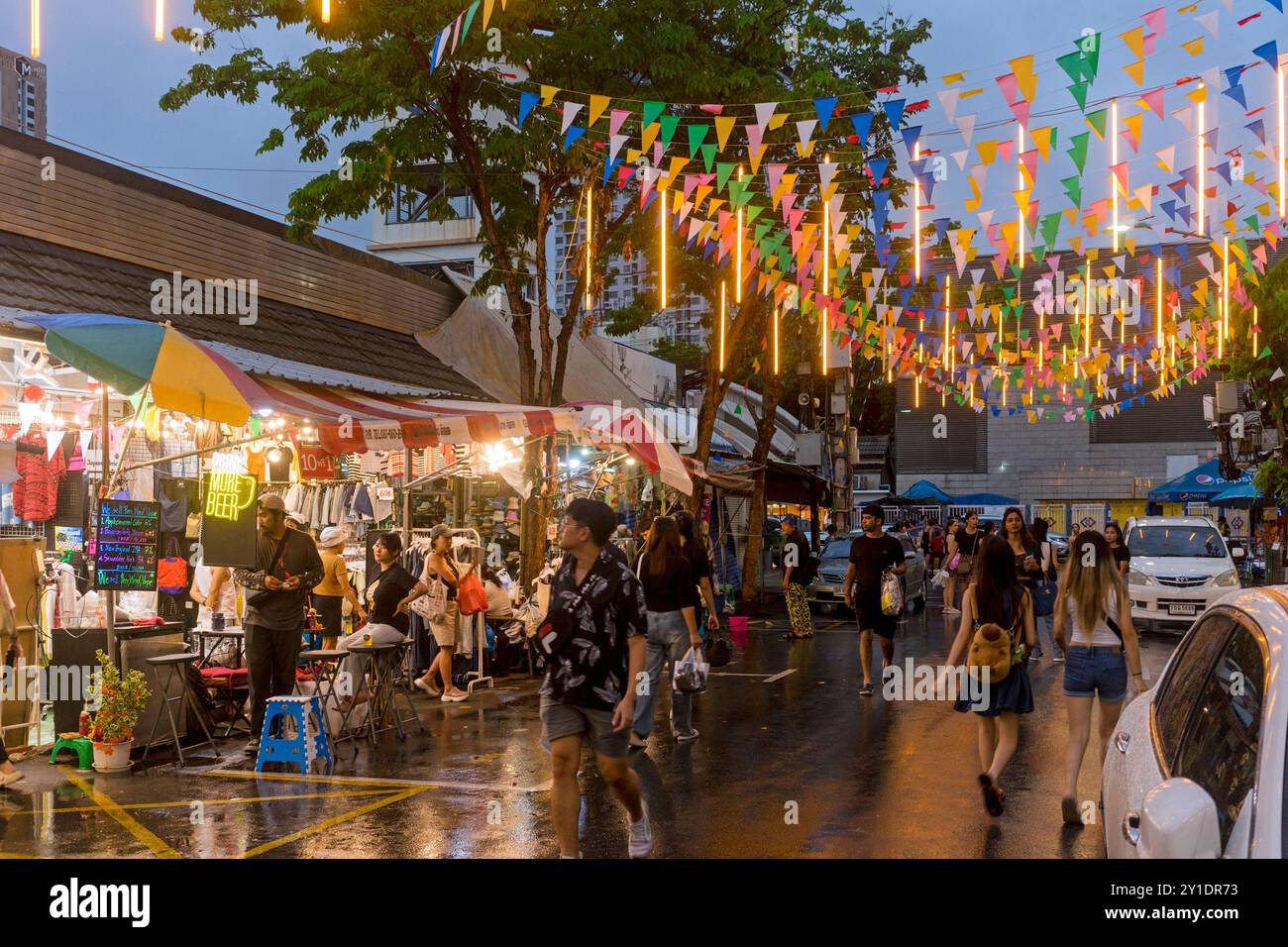 Chatuchak Weekend Market in Bangkok/Thailand Stock Photo - Alamy