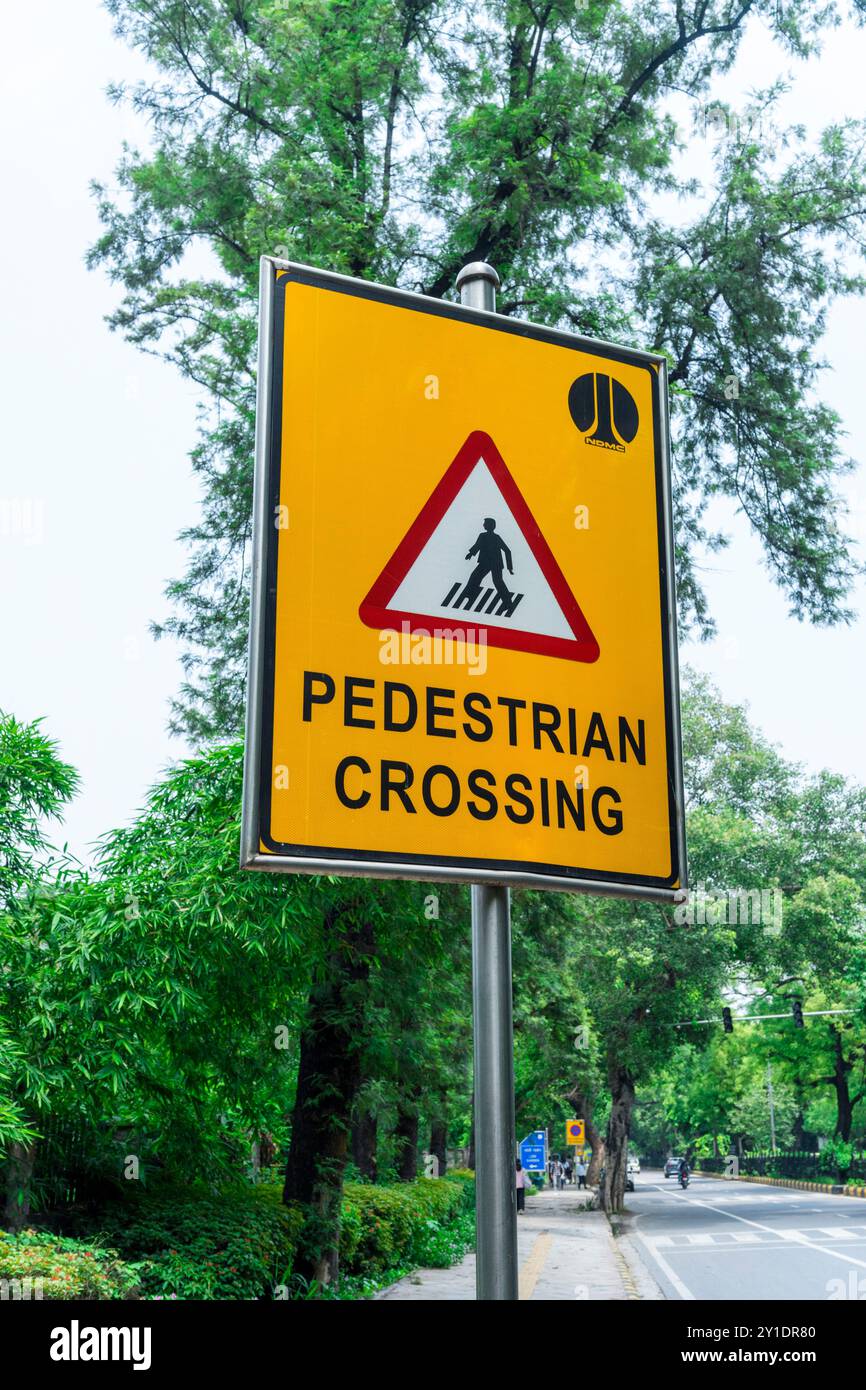 Traffic signs in India - Pedestrian crossing Stock Photo - Alamy