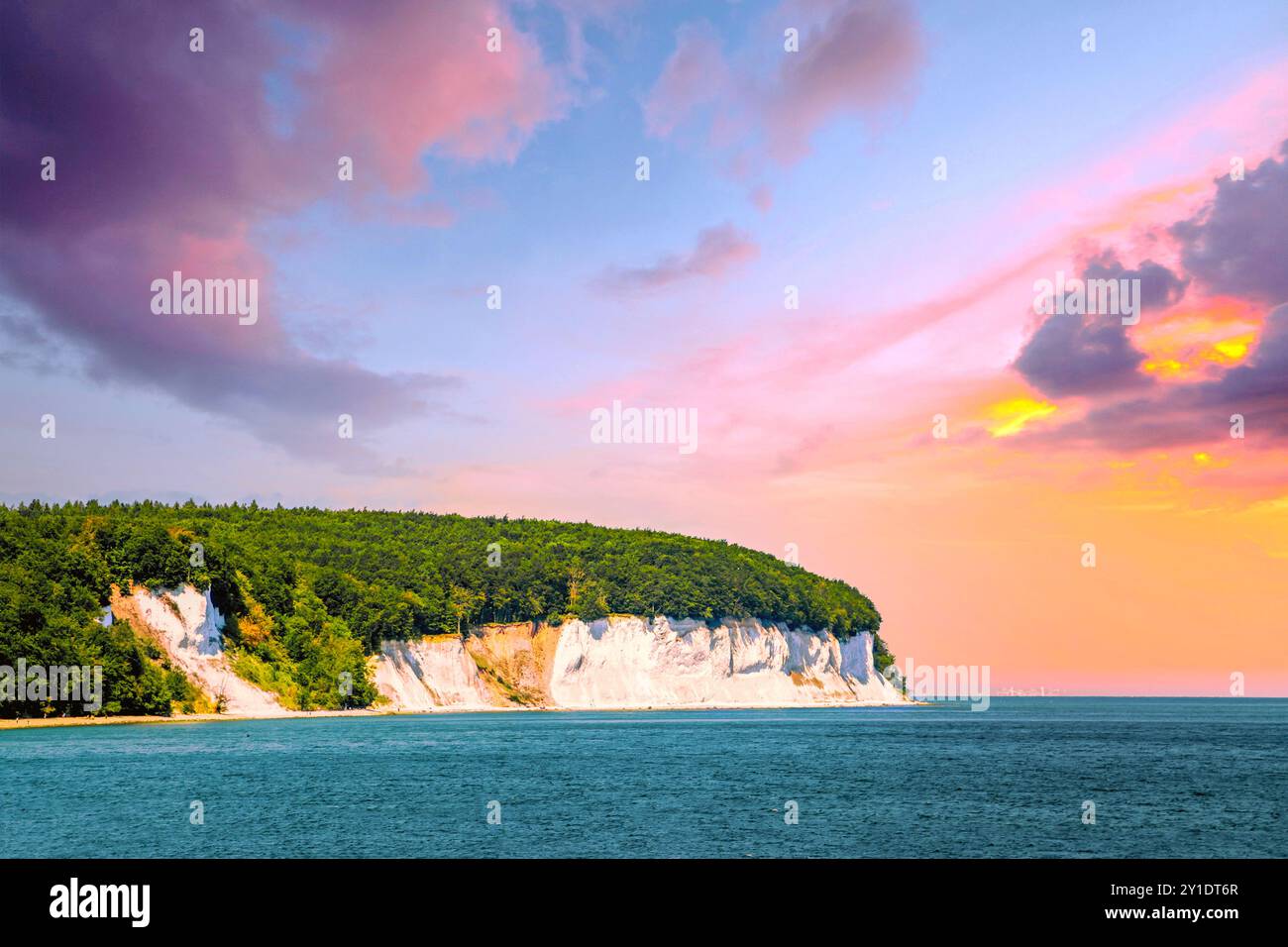 Chalk cliffs island rügen hi-res stock photography and images - Alamy