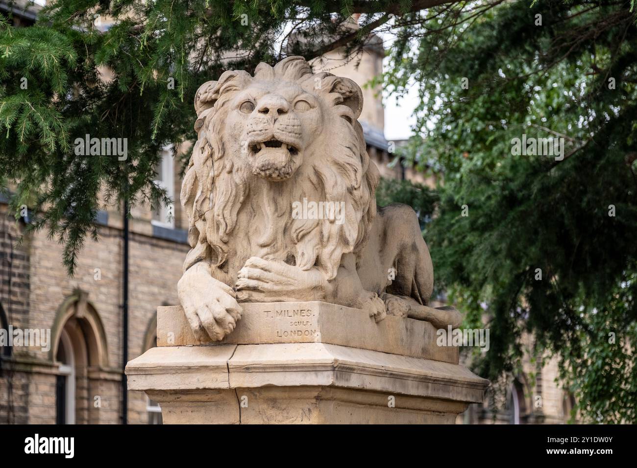Stone carving of a Lion outside Victoria Hall, Saltaire model village ...