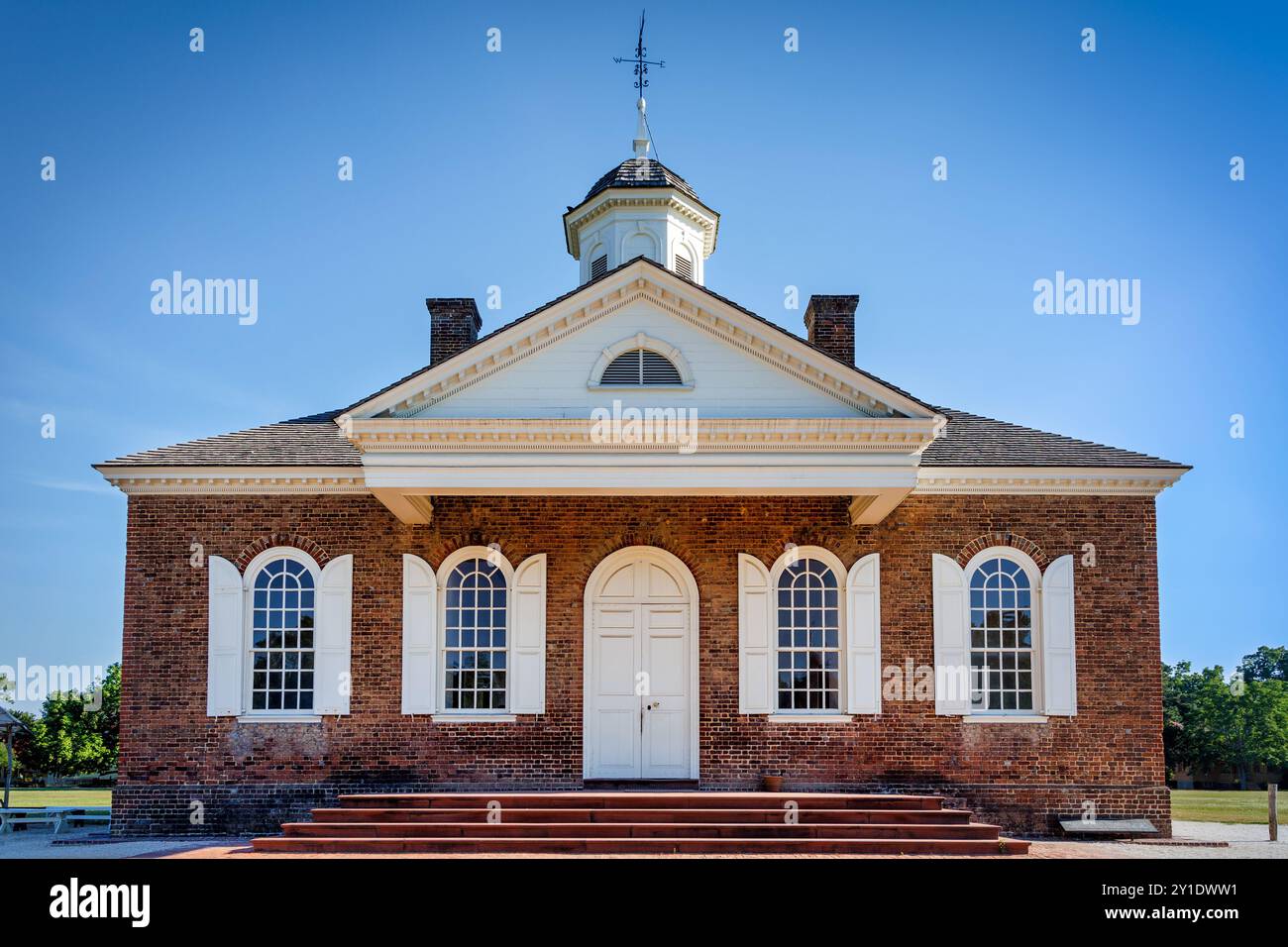 The old brick courthouse, built in 1771, still stands at Colonial ...