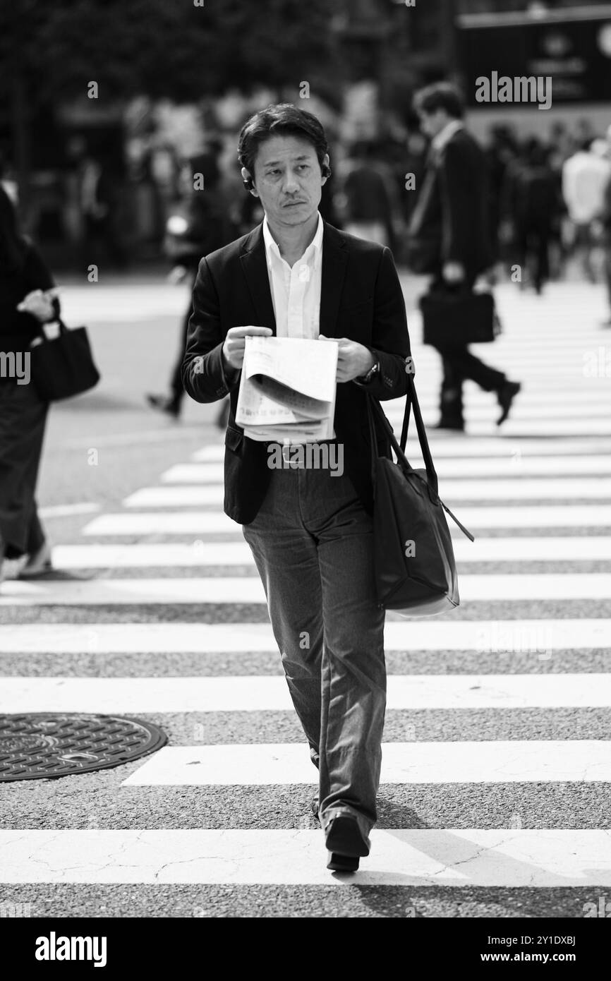 Shibuya Crossing in Shibuya Tokyo Japan Stock Photo - Alamy