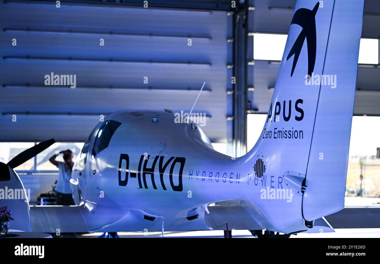 06 September 2024, Brandenburg, Strausberg: The Apus i-2 hydrogen ...