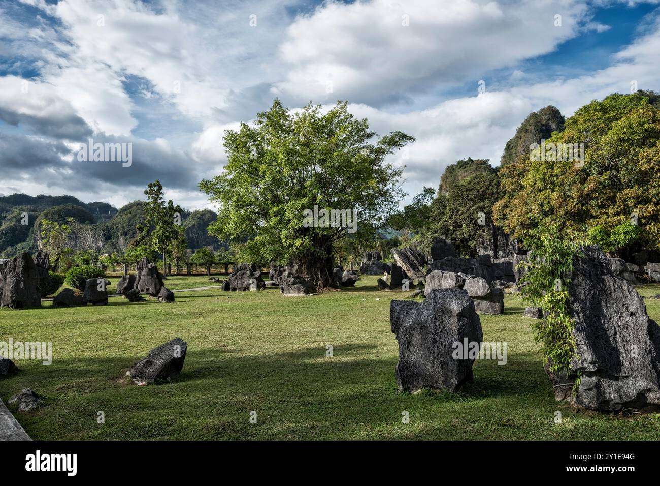 Leang Leang geopark in Maros, Sulawesi, Indonesia, Asia Stock Photo - Alamy