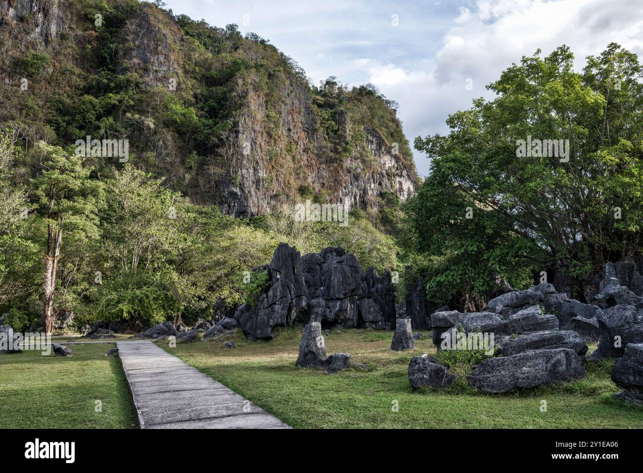 Leang Leang geopark in Maros, Sulawesi, Indonesia, Asia Stock Photo - Alamy