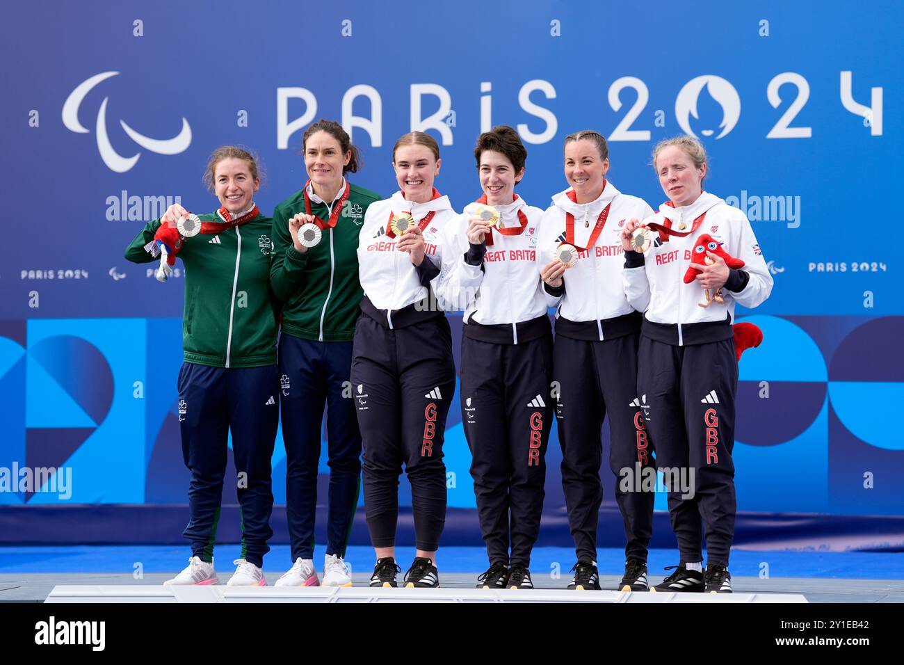 Ireland's Katie-George Dunlevy and pilot Linda Kelly (silver), Great ...