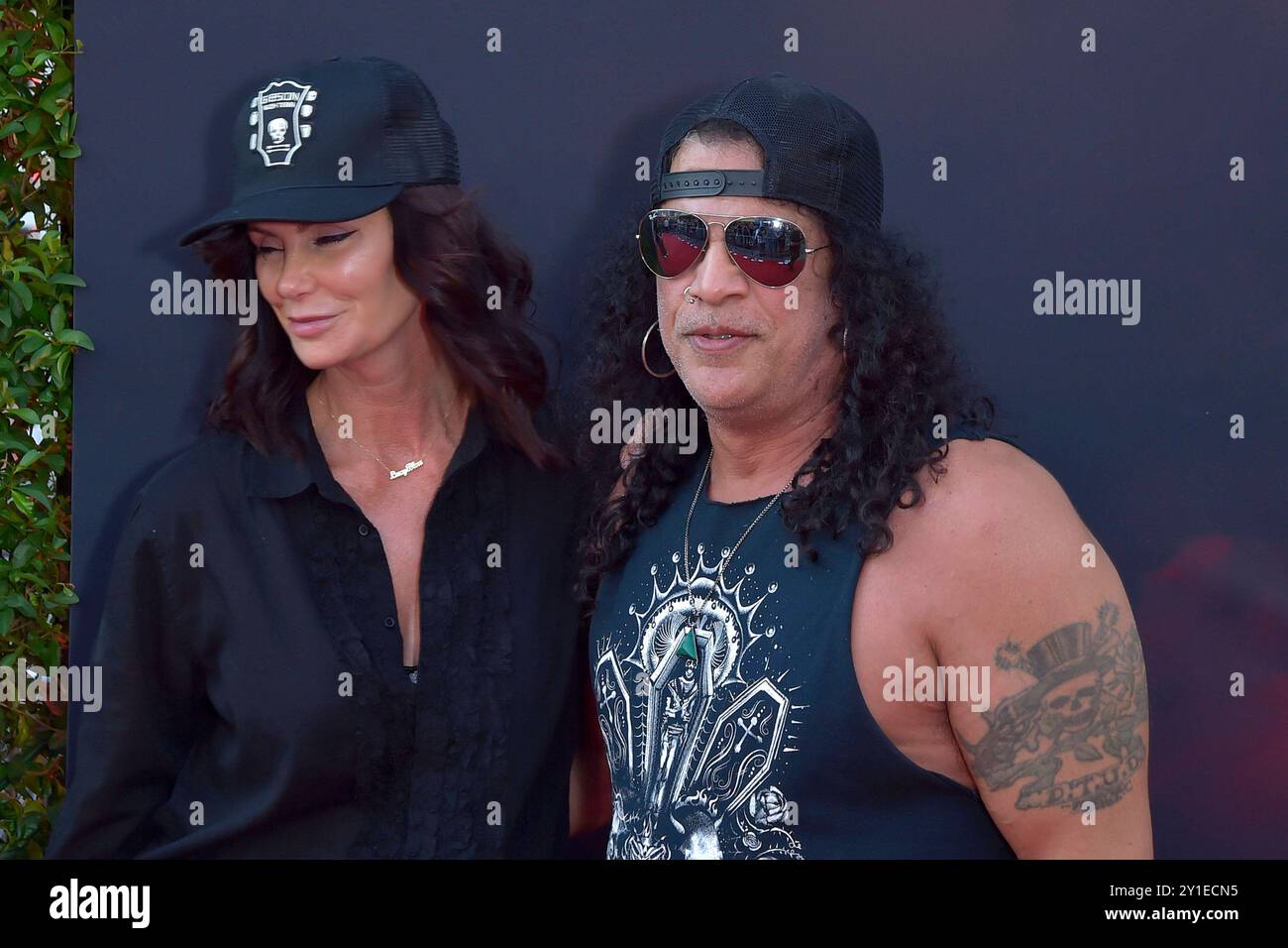 Slash mit Freundin Meegan Hodges bei der Eröffnung der Halloween Horror ...