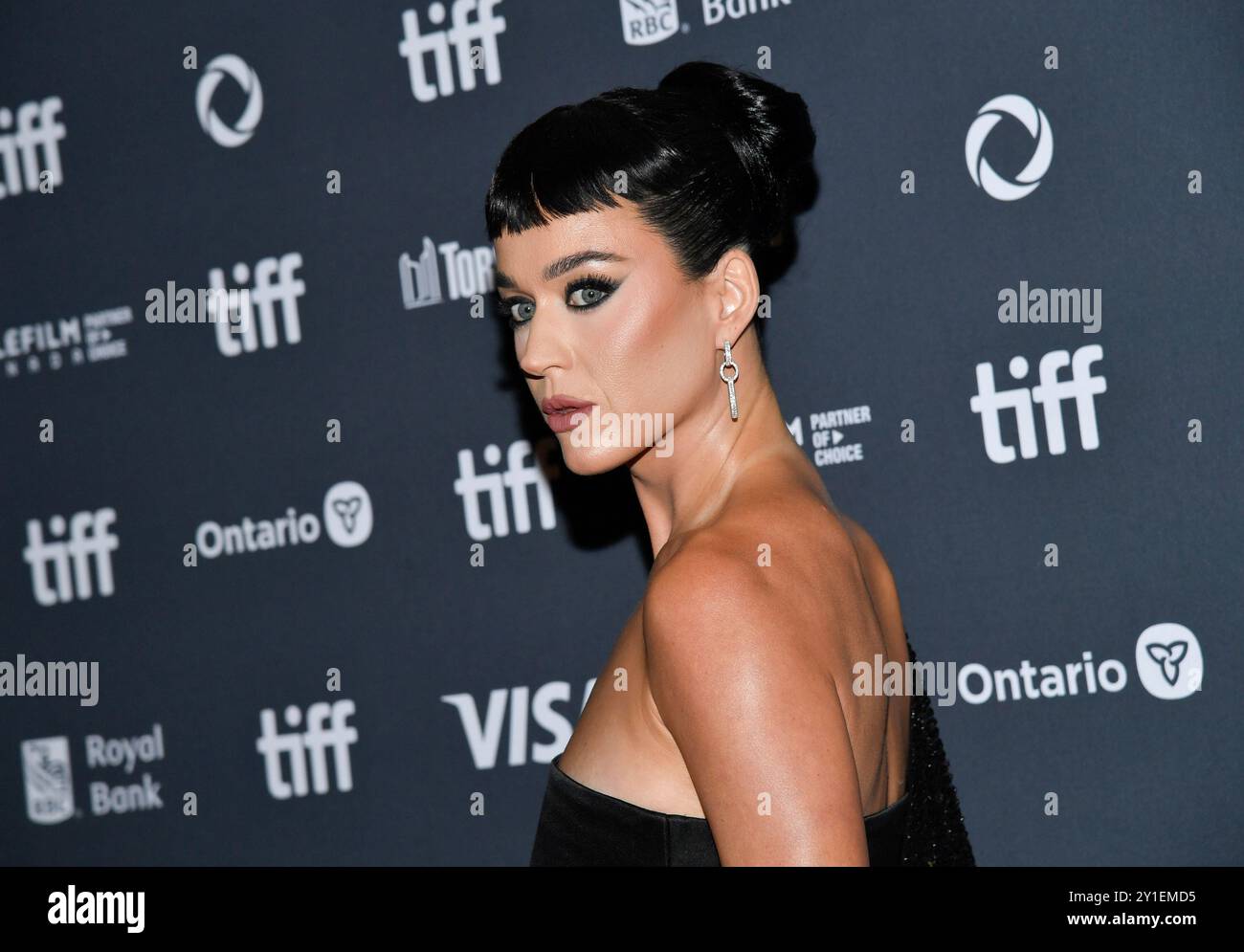Katy Perry attends the premiere of "The Cut" at Princess of Wales ...