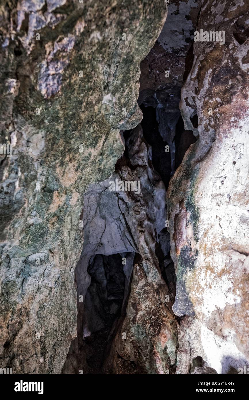 Leang Leang geopark in Maros, Sulawesi, Indonesia, Asia Stock Photo - Alamy