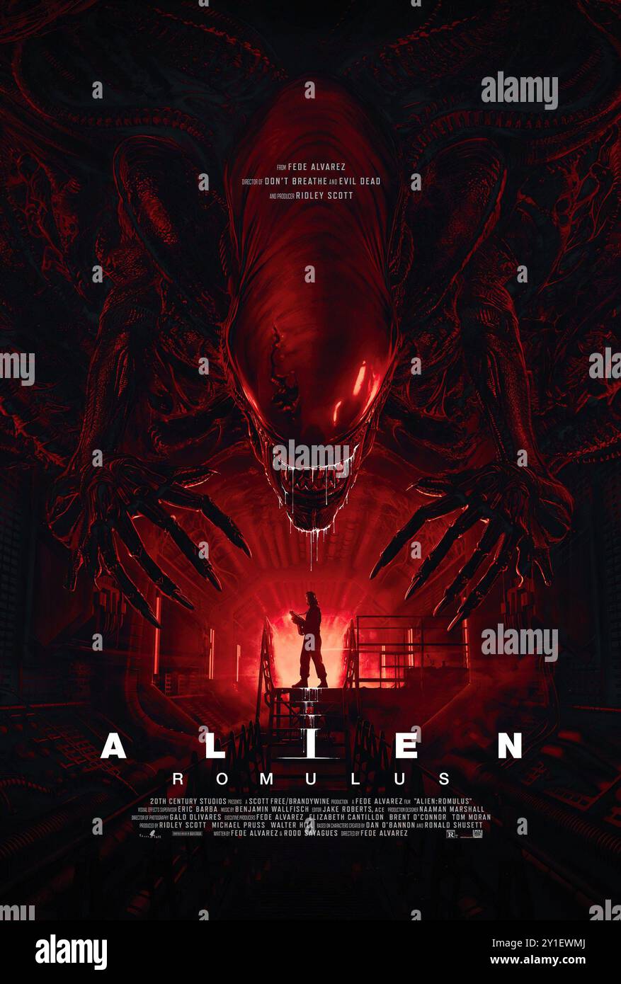ALIEN: ROMULUS, US poster, Cailee Spaeny (bottom), 2024. © Walt Disney ...