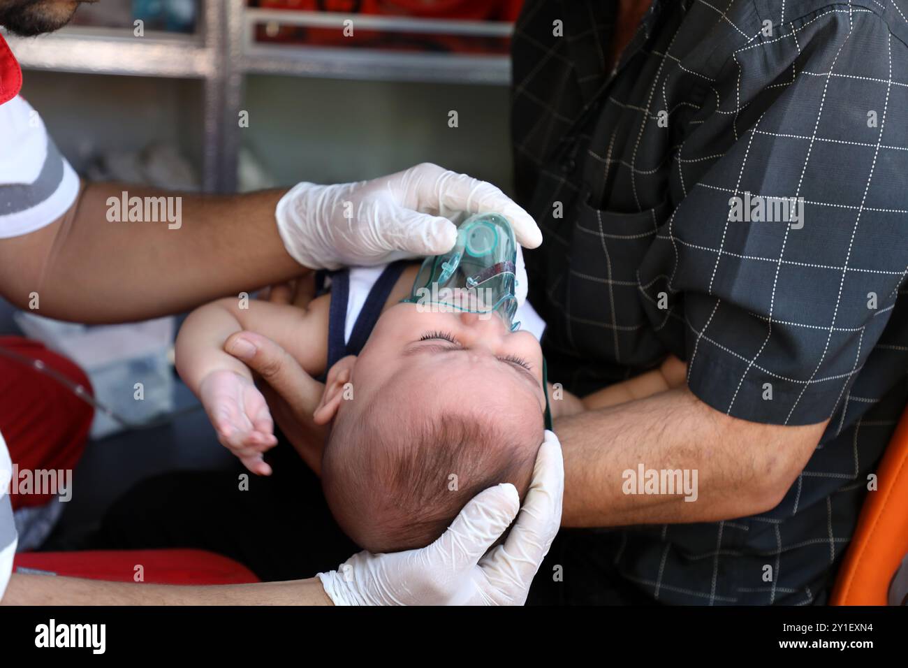 Every inhalation hi-res stock photography and images - Alamy