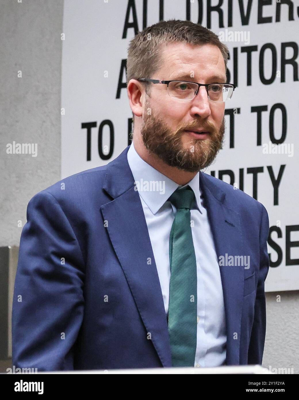 Former cabinet secretary and head of the home civil service hi-res ...