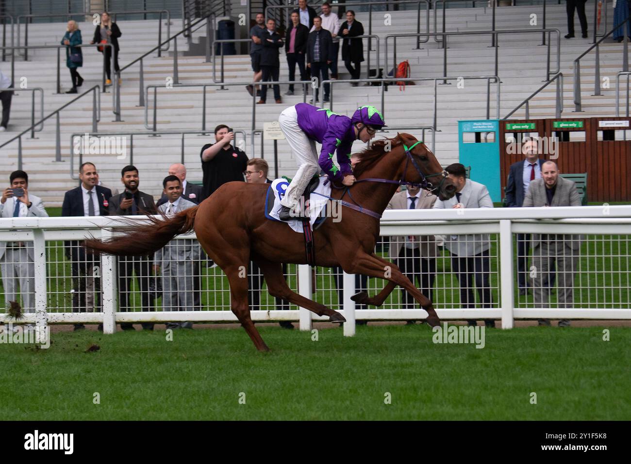 Jane chapple hyam trainer hi-res stock photography and images - Alamy