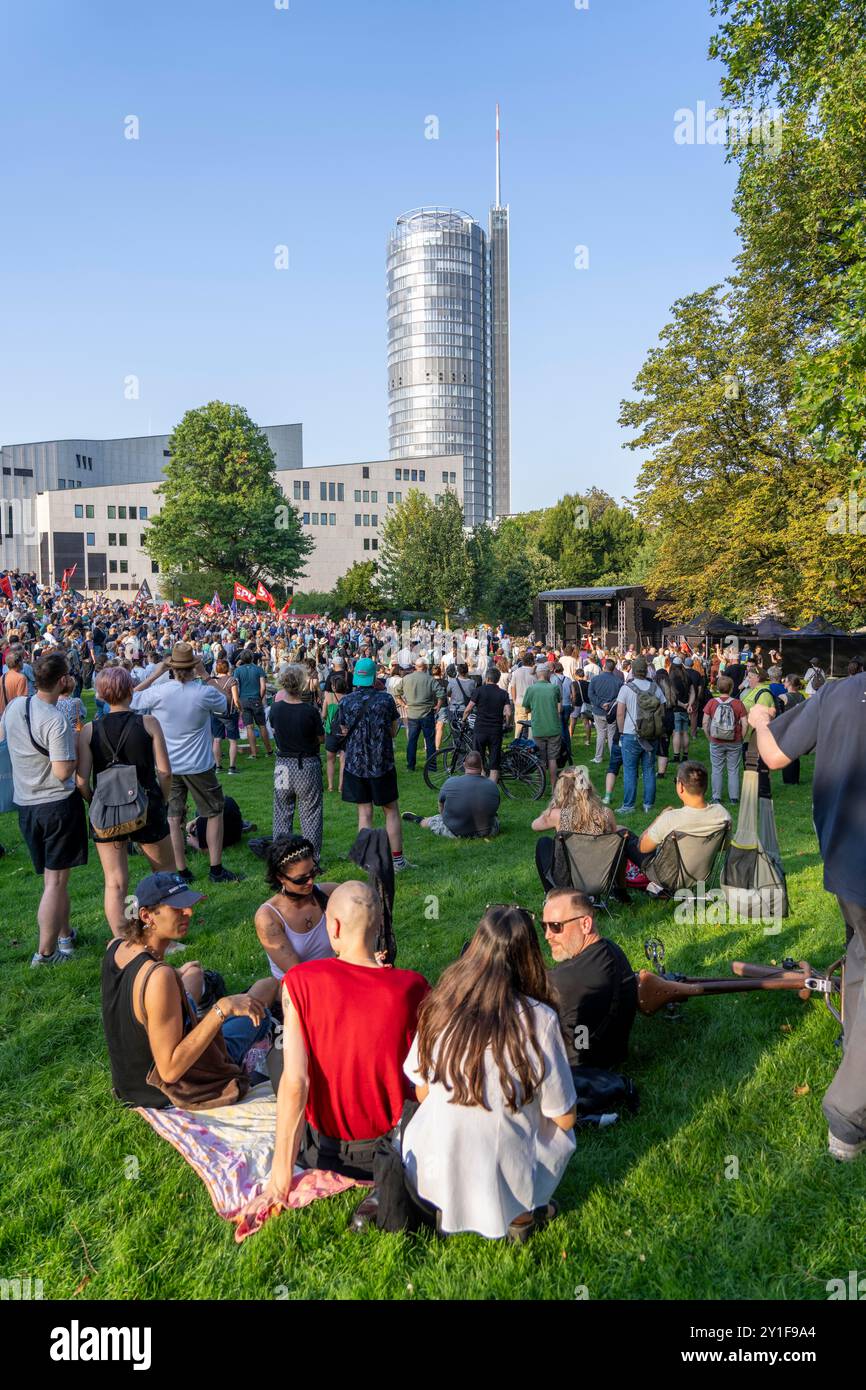 Protests against a so-called citizens' dialogue of the AfD in the ...